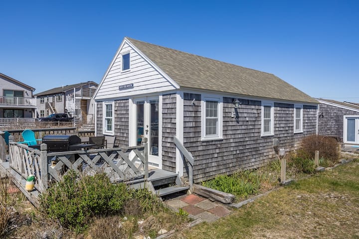Beachside Cottage With Pool In Provincetown - Provincetown, MA