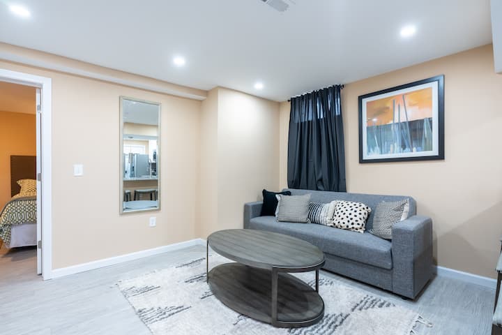 Luxury Apt Mins From Yale - New Haven, CT