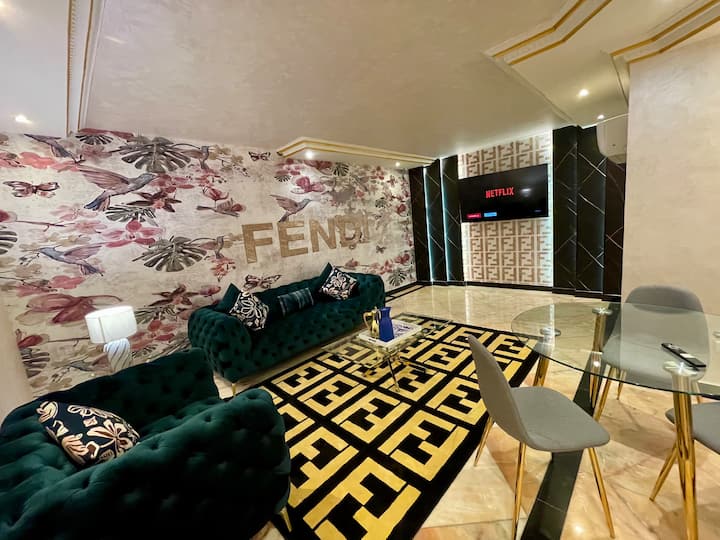 A1-fendi-vip-pool/game Room/jacuzzi/sauna/tv75 - Jeddah