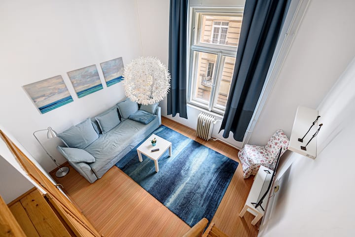 W24 - Sweet Home In The Heart Of The City - Budapeste