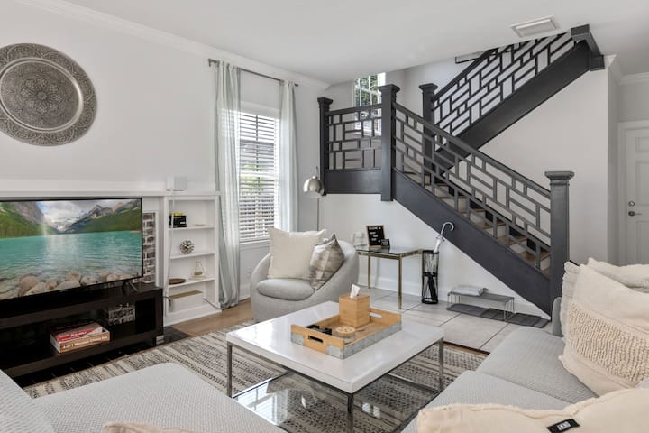 Unit A, King Suite Stylish Retreat, Downtown Wpb - West Palm Beach, FL