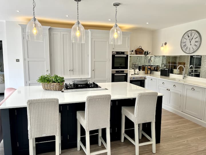 Family Home In Poole, Dorset - Poole