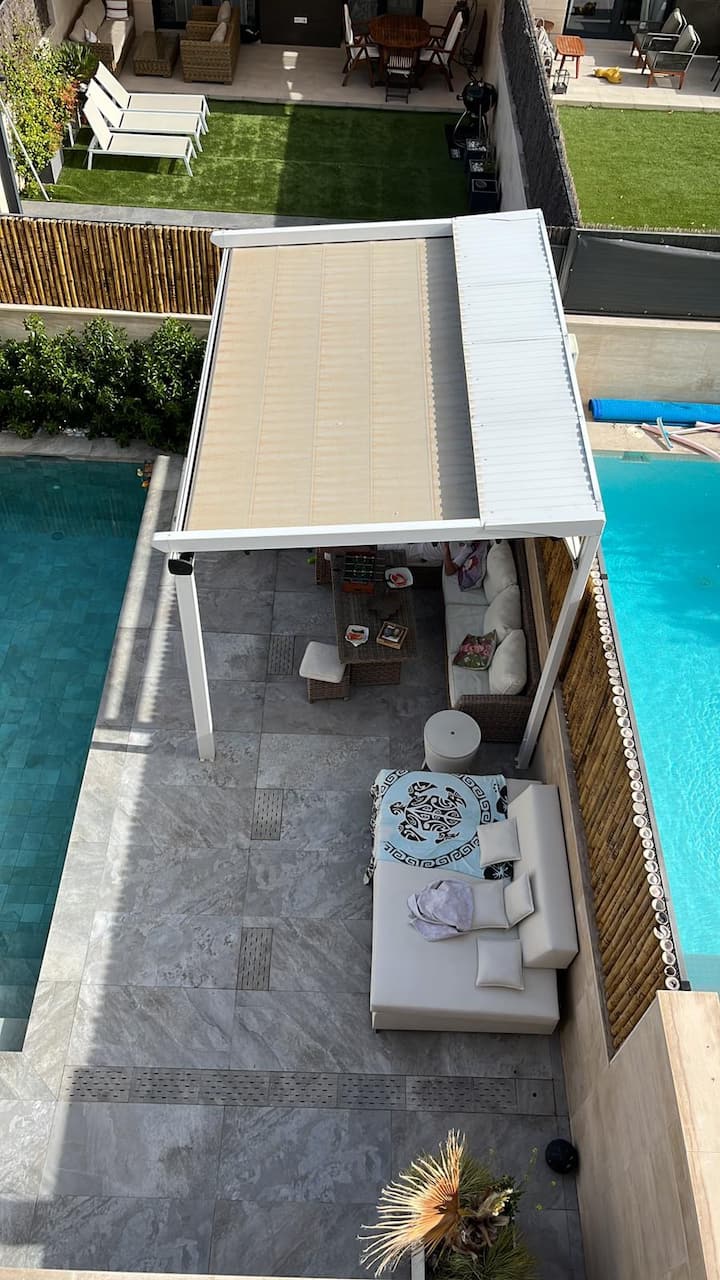 Pareado Con Piscina En Madrid - 