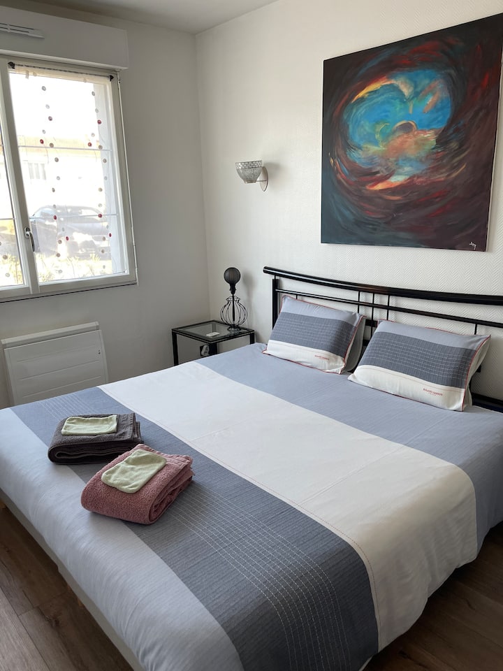 Chambre Chez L’habitant Lit King Size 180 - Angoulins