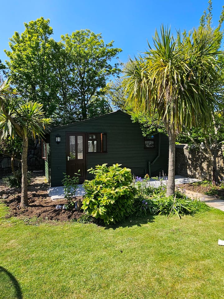 Picturesque Cabin In Cornwall - Porthtowan