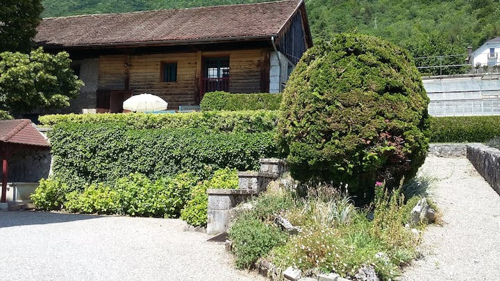 à Louer Appart Meublé 45 M2, 6p. - Menthon-Saint-Bernard