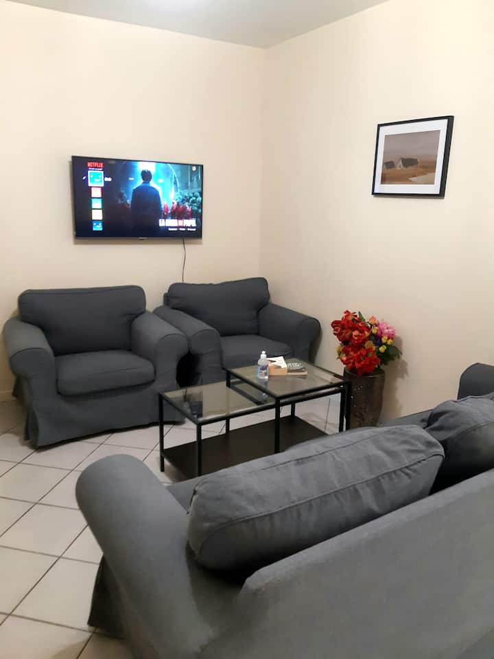 2 Bedrooms Flat Close To The Airport, Metro & City - Rungis