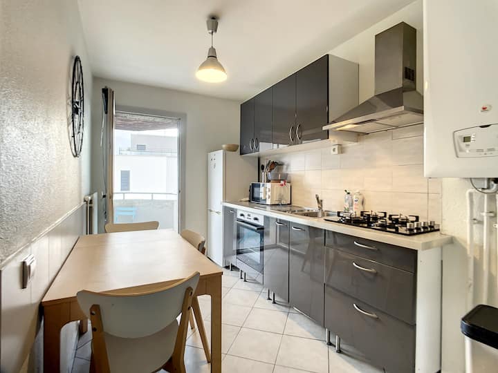 Appartement 3 Chambres Et Balcon - Grenoble