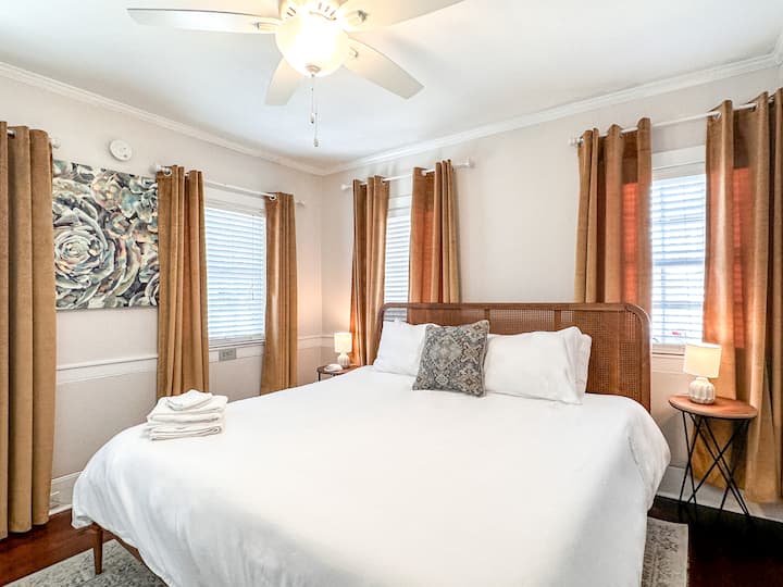Casa Blanco - Historic District Apartment - Charleston, SC
