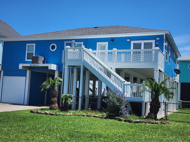 Heron's Hideaway - Crystal Beach, Texas