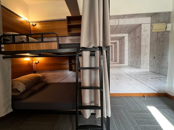 Newly Renovated 2br Flat In Tst For 11 Pax - Hong Kong