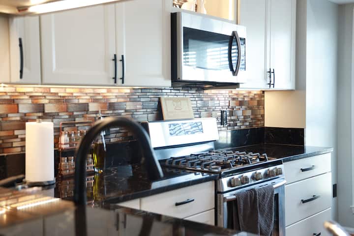 Spacious Townhome Close To Dc! - 伯克