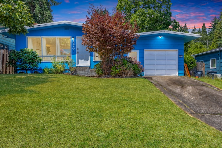 Clean Comfy House With Hot Tub, Pool Table, & Bbq - Eugene, OR