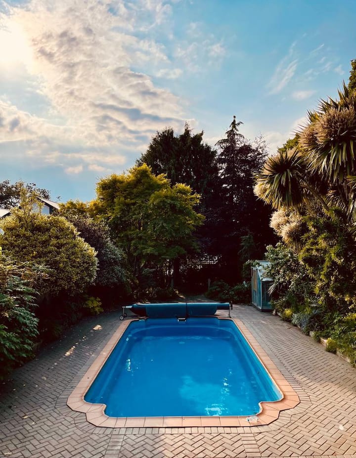 Casa De Paradiso With Swimming Pool! - Sandbanks