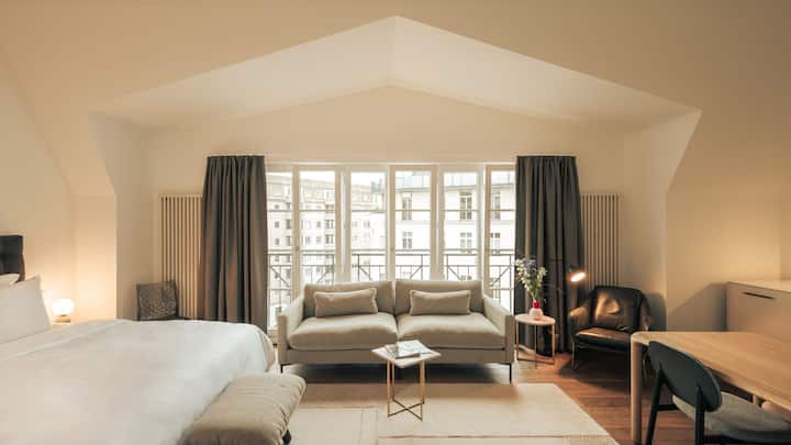 Luxe Penthouse Studio & Kitchen, Near Top Museums - Kreuzberg