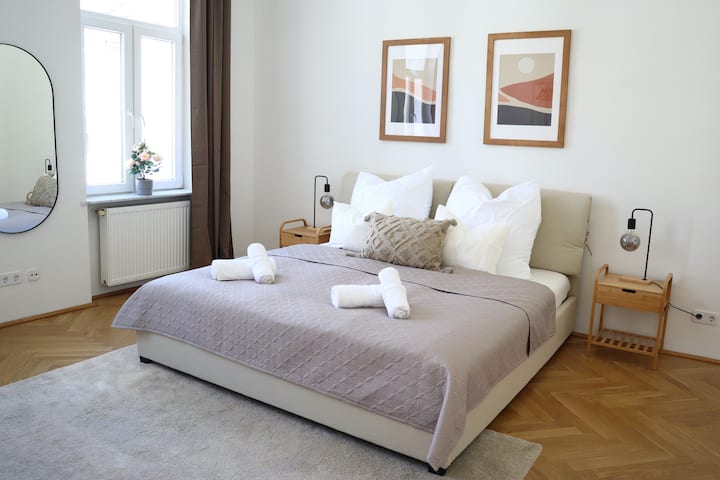 Bright 2 Bedroom Apartment, 5 Stops To City Center - Wien