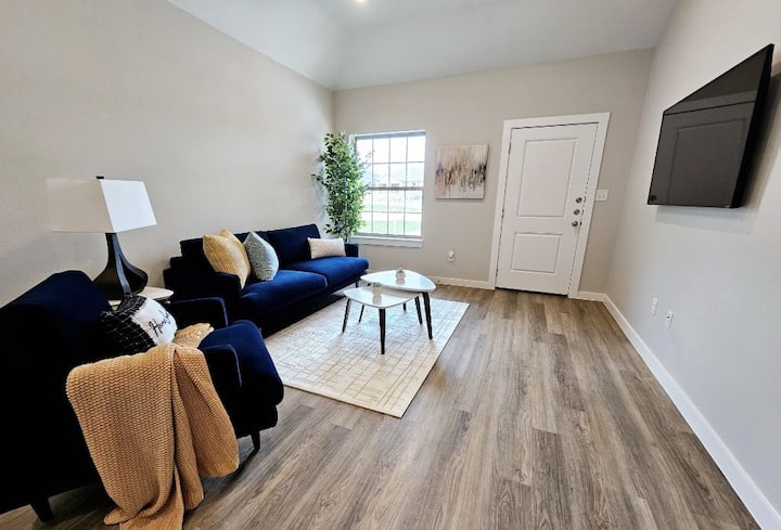 Cozy, Centrally Located Duplex - Temple, TX