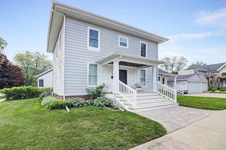 Indiana Avenue Beach House - South Haven, MI