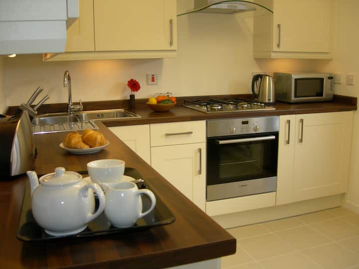 Hideaway Cottage In Poole - Poole