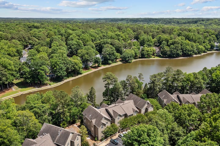 Chic & Cozy In Cary's Lochmere! - Cary, NC