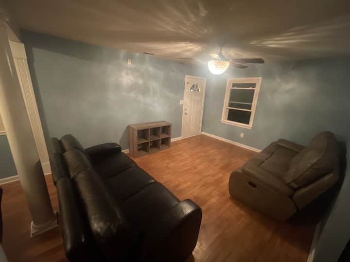 Entire Home 2 Bedrooms 1 Bathroom - Chesapeake, VA