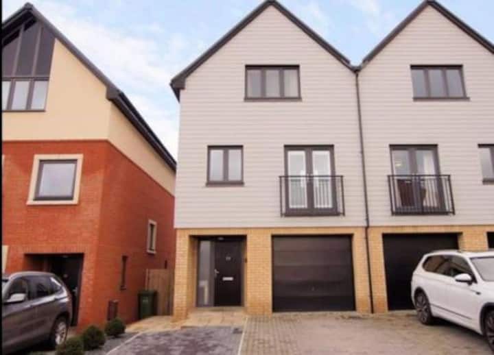 Solent Heights - Hot Tub - Sea Views - Air Con - Portsmouth