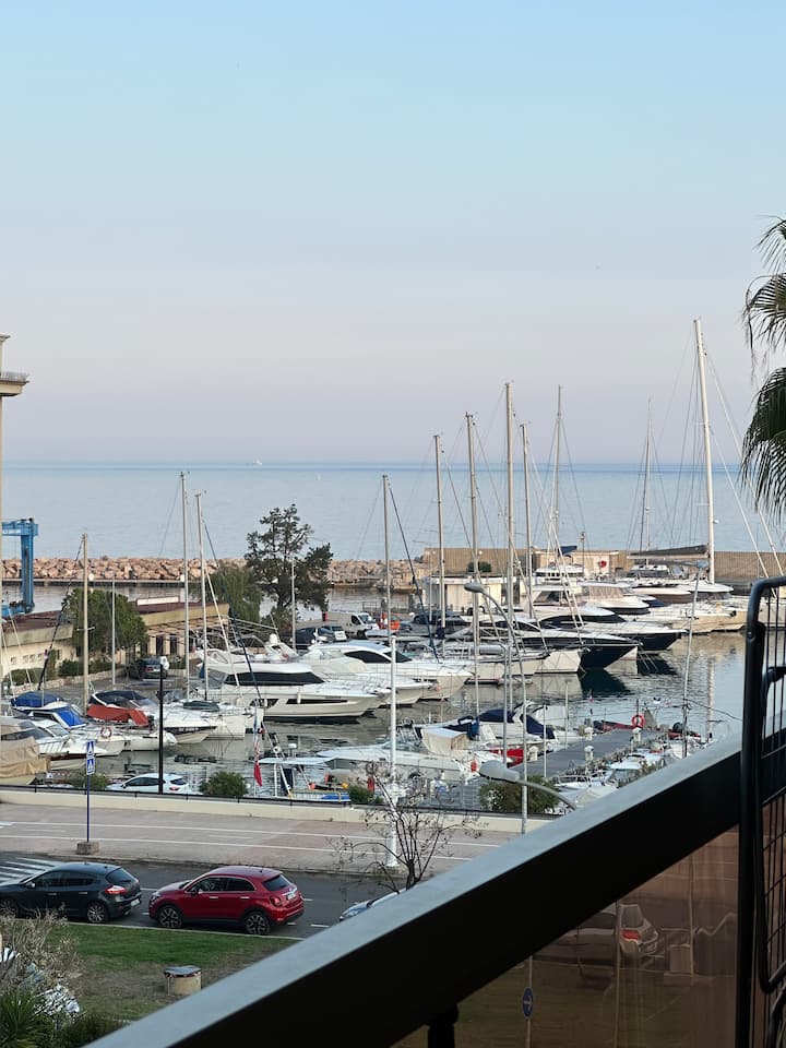 Studio Avec Parking Port Garavan - Menton