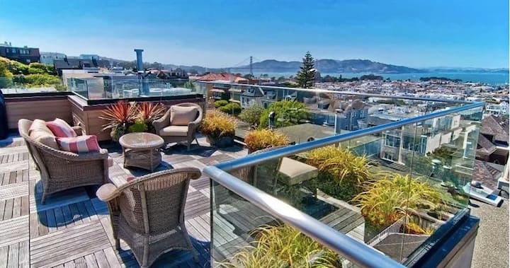 Roofdeck House In Cow Hollow - San Francisco, CA
