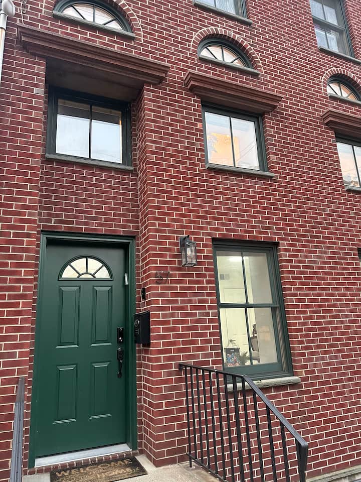 Beautiful Home In Hoboken - Hoboken, NJ