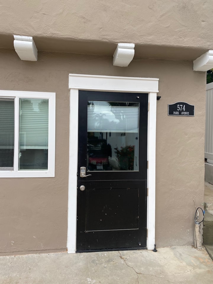 Laguna Village Getaway 574park - Laguna Beach