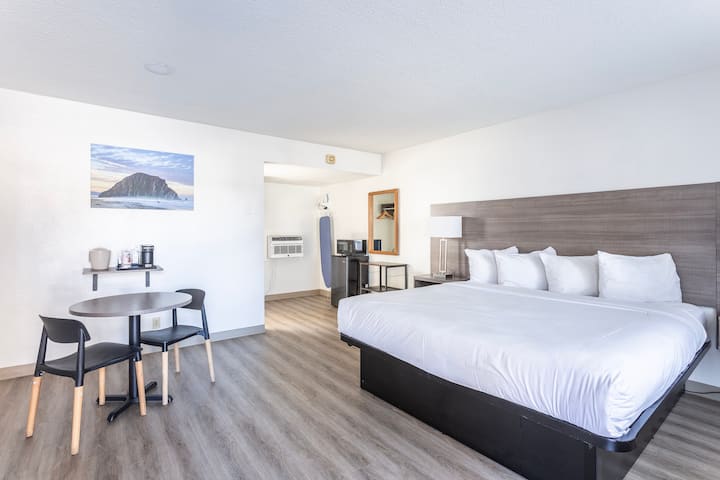 Coastal Breeze Inn - Cayucos