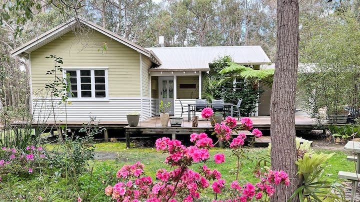 Blue Wren Lodge: Pet-friendly Bush Haven - Ocean Beach