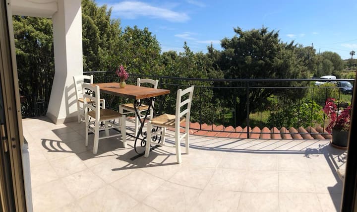 Casa Linda - Appartamento Spazioso Con Terrazza - San Teodoro