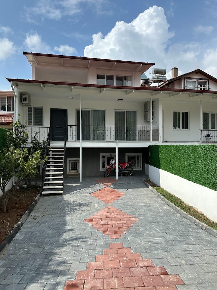 ÖLüdeniz Merkezi Konumda2+1daire - Ölüdeniz