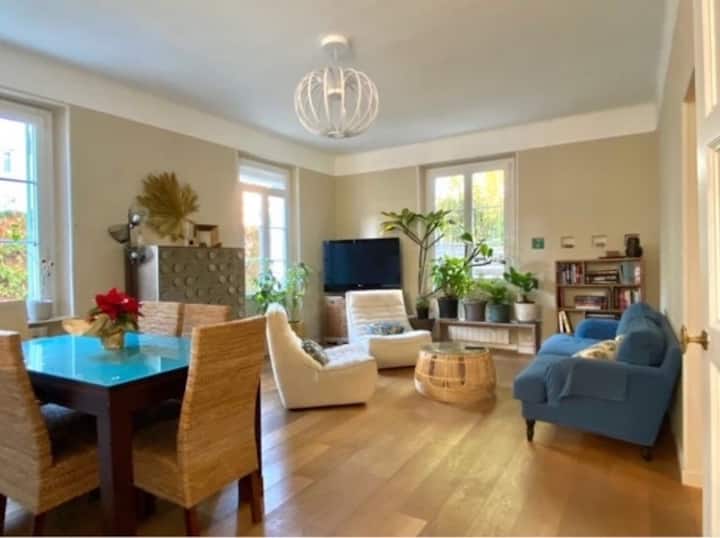 Mourillon Plages Rez De Villa Terrasse Et Jardinet - Toulon