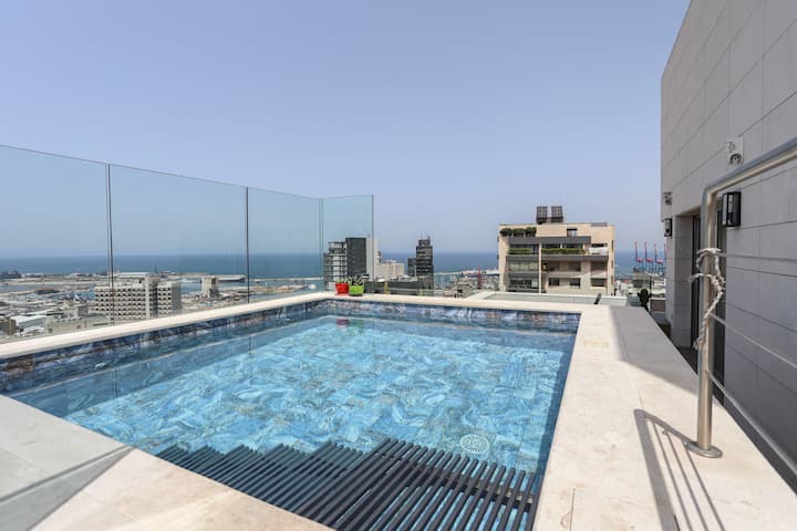 Private Pool On Top Of Achrafieh - Beirut