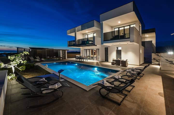 Villa Luna- Private Heated Pool And Sauna - Novalja