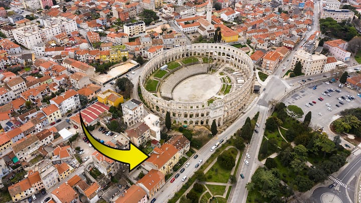 Arena Backyard View - Pula