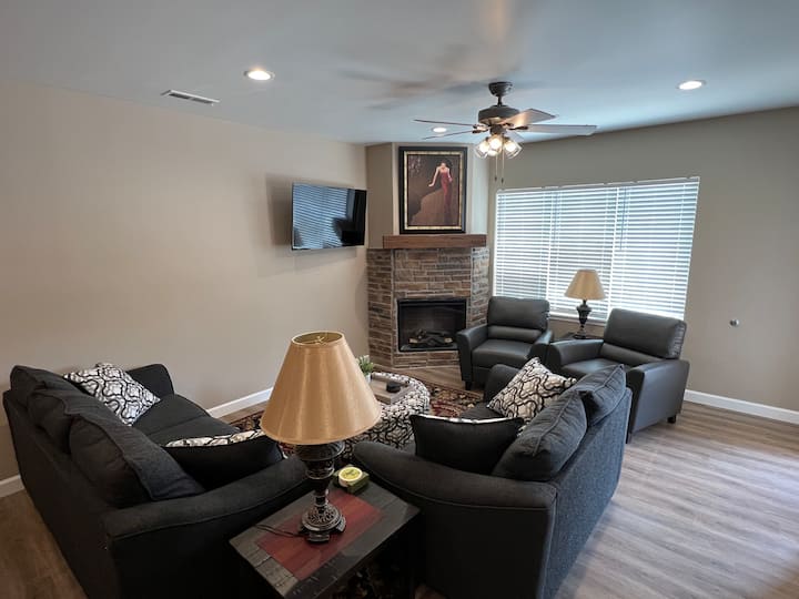 Spacious 3 Bdrm / 3 Bath - Branson, MO