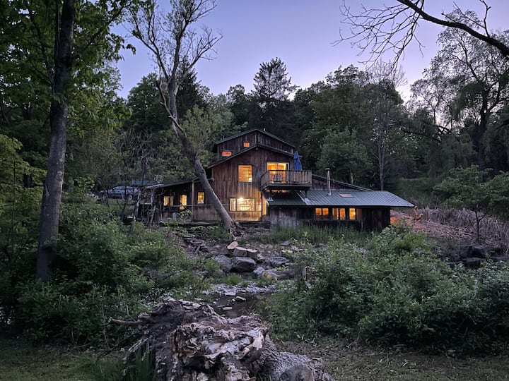 Creekside Retreat - Only 4 Min To All Star Village - Oneonta, NY