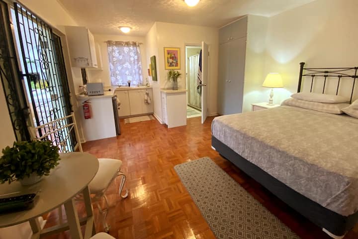 Coral Close Apt A - Sweet And Surf - Barbados