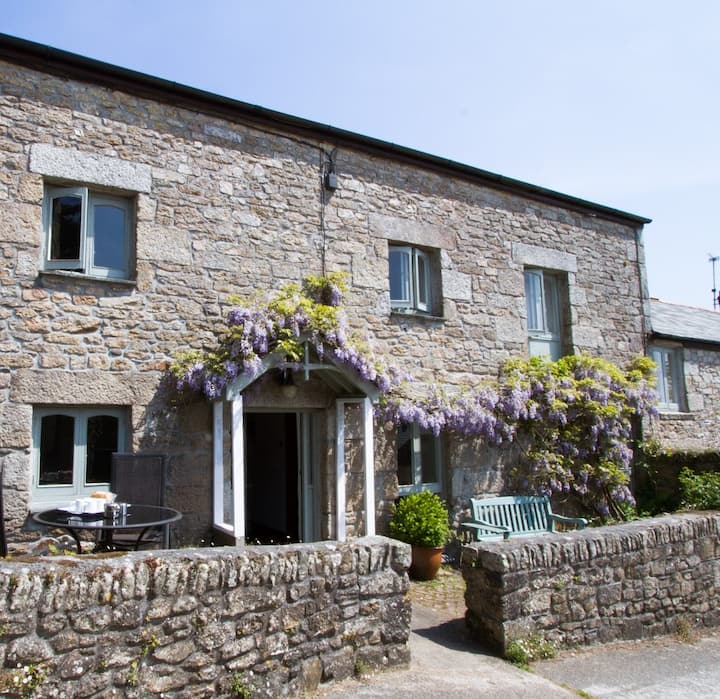 Family And Dog Friendly Cottage With Wood Burner - Cornwall