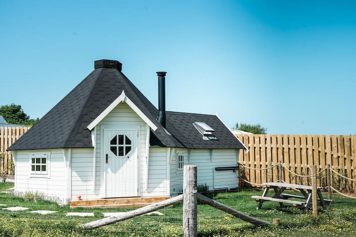 Mawgies - Constantine Bay