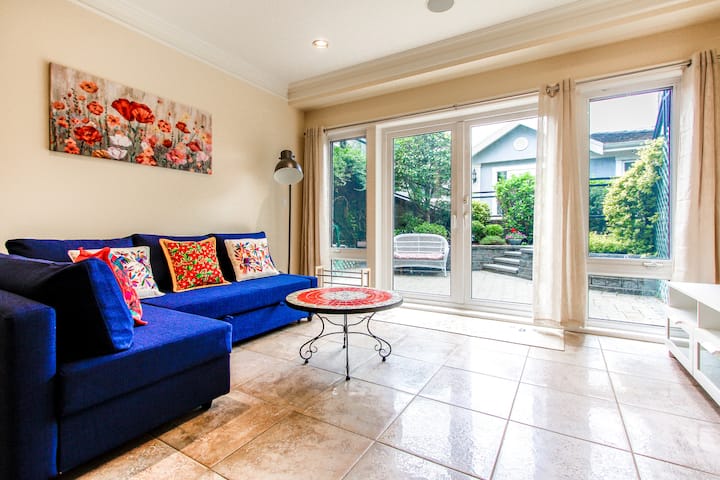 Spacious 2br Suite - Sleeps 6 | Private Garden - Vancouver