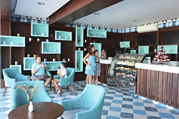 Sandos Finisterra All-inclusive Resort | Kids Free - Cabo San Lucas