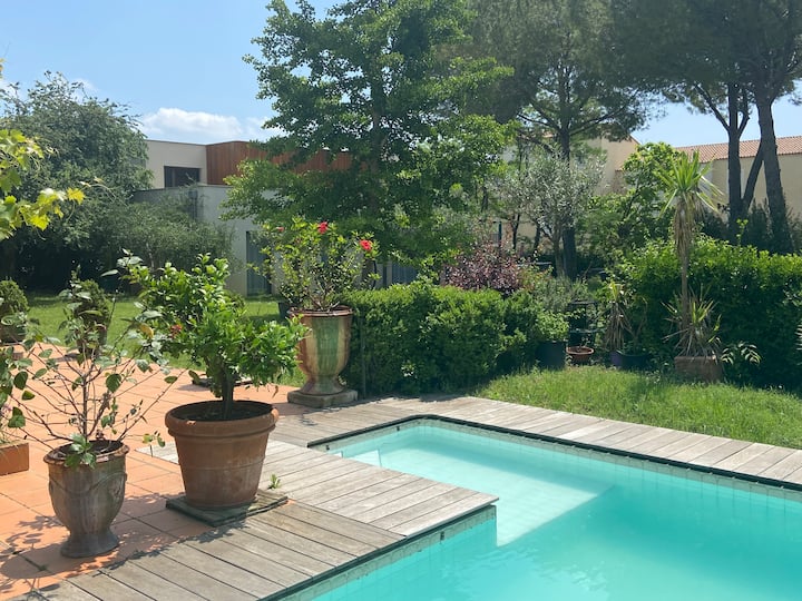 Belle Villa Avec Piscine, Jardin Et Aire De Jeux - Montpellier
