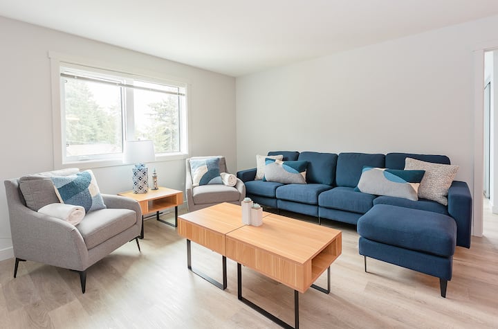 Blue Skies 2 Bedroom Condo 3+ Months - Nanaimo