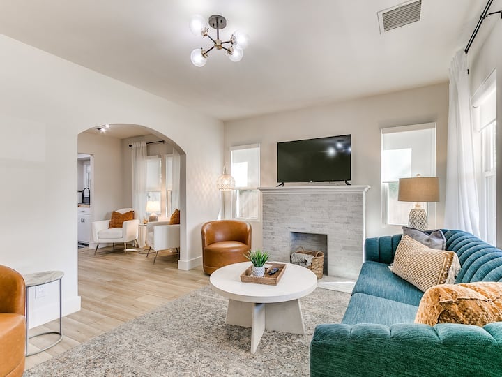 Wow! + Beautiful Modern Cottage+games+fairgrounds - Tulsa, OK