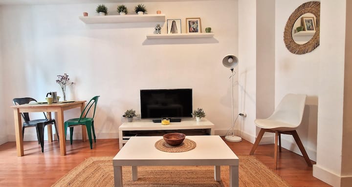 Piso Entero De 40 M2 En Tirso De Molina - Madrid