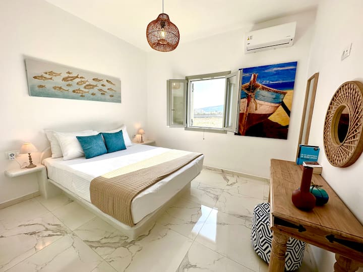 Santana Apt 3 (43sqm One-bedroom & Fully Serviced) - Santorini